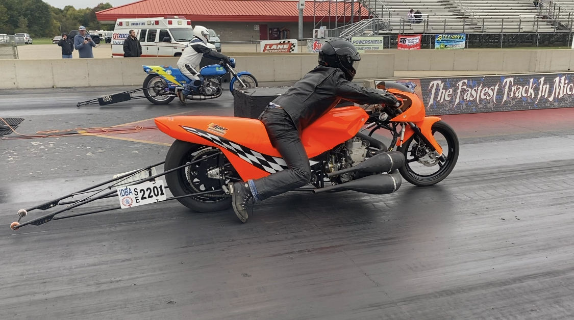 Wild Two Stroke Drag Racing Entertains in Martin – Drag Bike News