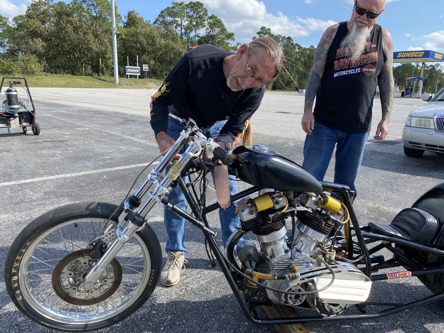 Guy Glover’s Nostalgia Iron Head Harley Davidson – Drag Bike News