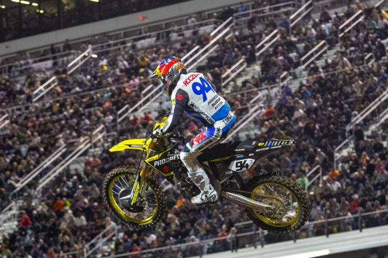 Suzuki’s Ken Roczen Dominates for Daytona Supercross Win – Drag Bike News