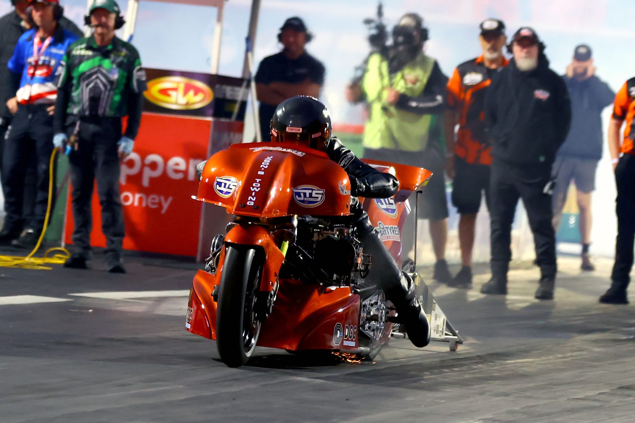 Motorcycle Racers Put on Solid Show at Willowbank – Drag Bike News