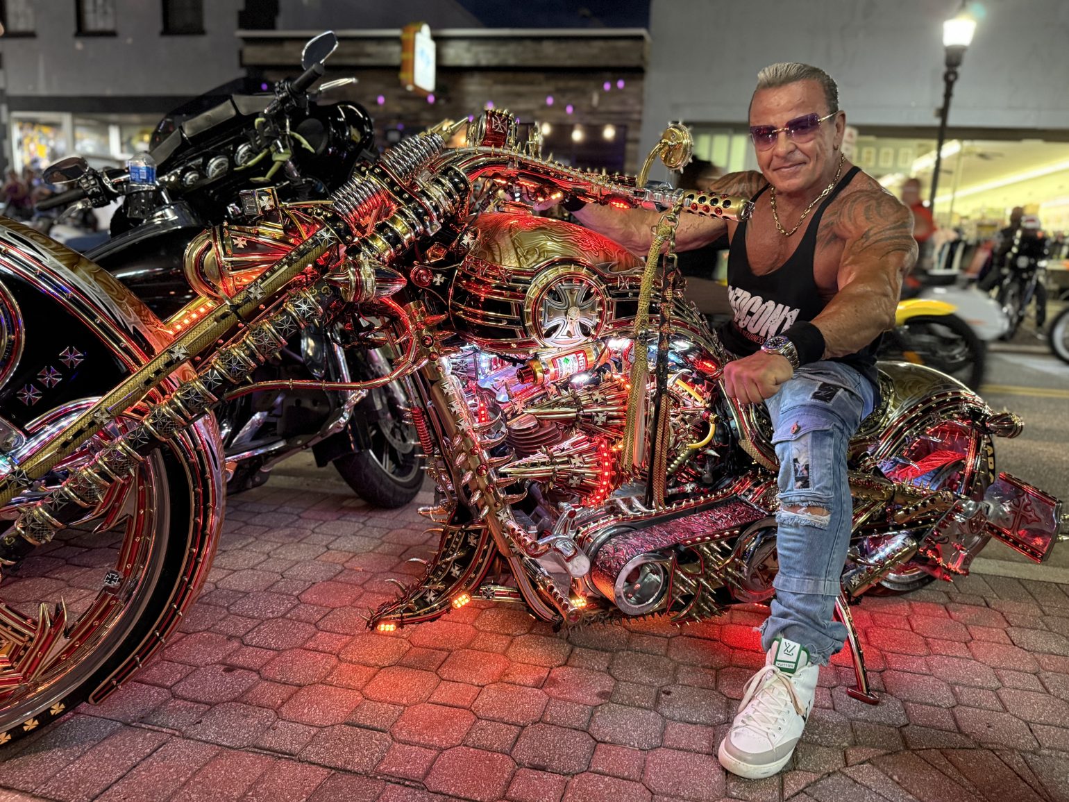Gucci Chopper Steals the Show at Daytona Biketoberfest – Drag Bike News